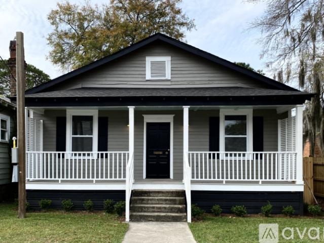 1 BR, 1 BA Apartment 111 W 48th St, Unit B, Savannah, GA 31405