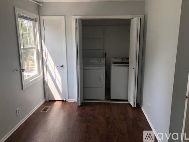 1 BR, 1 BA Apartment 111 Fayette Street Unit B Upper, Batavia, IL 60510