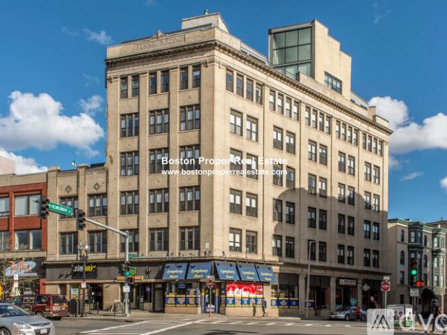 1 BR, 1 BA Apartment 1126 Boylston St, Unit 407, Boston, MA 02215