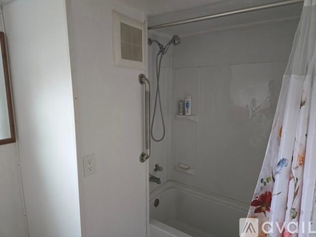 1 BR, 1 BA Apartment 112 N Maple St, Black Creek, WI 54106