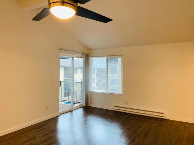 1 BR, 1 BA Apartment 11300 3rd Avenue Northeast Unit 331, Seattle, WA 98125