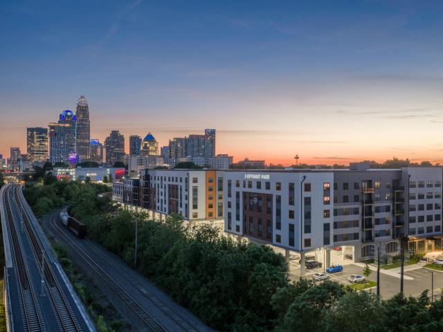 1 BR, 1 BA Apartment 1130 N. College Street Unit 374, Charlotte, NC 28206