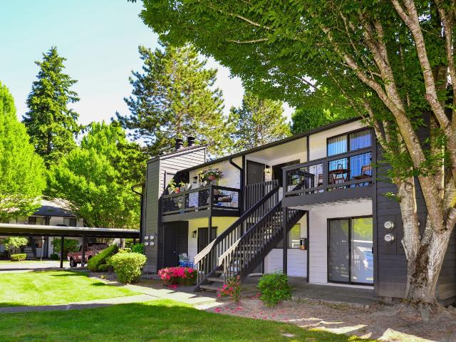 1 BR, 1 BA Apartment 11400 Northeast 132nd Street Unit B 106, Kirkland, WA 98034