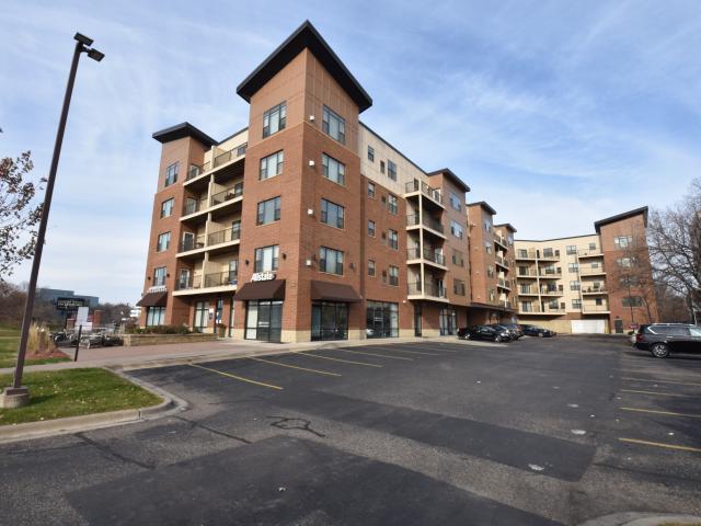 1 BR, 1 BA Apartment 1155 Ford Rd, St Louis Park, MN 55426
