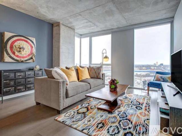 1 BR, 1 BA Apartment 1155 N Howe St, Unit 04, Chicago, IL 60610