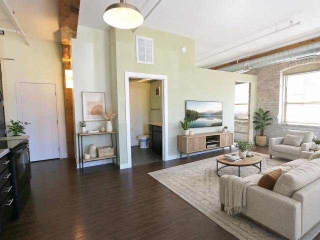 1 BR, 1 BA Apartment 115 5th Street Northeast Unit 102, Minneapolis, MN 55413