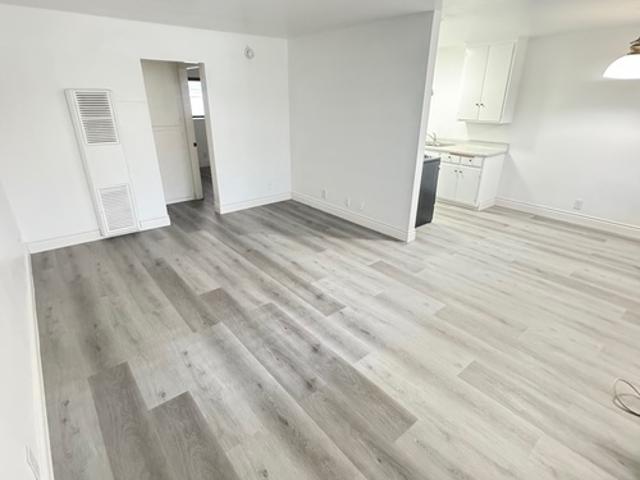 1 BR, 1 BA Apartment 1160 East Alosta Avenue, Unit 23, Azusa, CA 91702