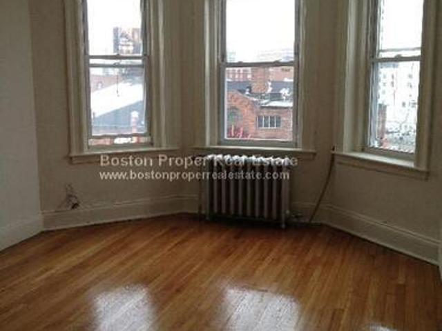 1 BR, 1 BA Apartment 1163 Boylston St, Unit 37, Boston, MA 02215