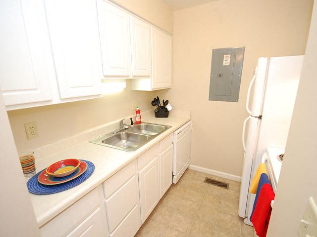 1 BR, 1 BA Apartment 1165 Shiloh Square Unit 1130SH, Evansville, IN 47714