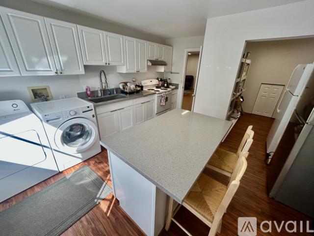 1 BR, 1 BA Apartment 116 Hanupaoa Pl, Unit B, Honolulu, HI 96822