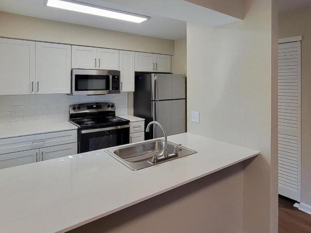 1 BR, 1 BA Apartment 11700 Stearns St Unit 025, Overland Park, KS 66210