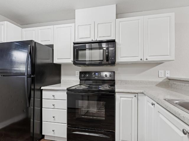 1 BR, 1 BA Apartment 11812 E. Gibson Rd Unit F137, Everett, WA 98204