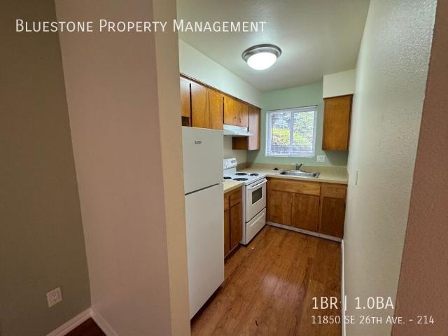 1 BR, 1 BA Apartment 11850 SE 26th Ave Milwaukie, OR 97222