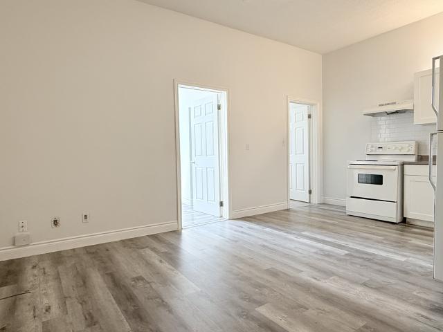 1 BR, 1 BA Apartment 1188 Wyandotte St E, Windsor, ON N9A 2K1