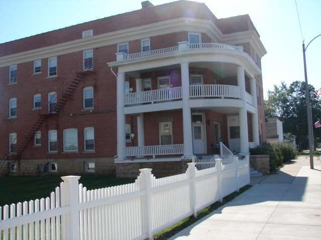 1 BR, 1 BA Apartment 118 E Railroad, Apt#5, Lena, IL 61048