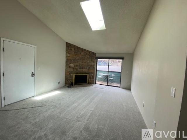 1 BR, 1 BA Apartment 11925 East Harvard Avenue, Unit 6 207, Aurora, CO 80014