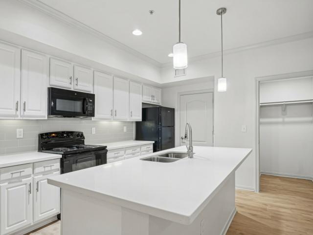 1 BR, 1 BA Apartment 11925 Jones Rd Unit 1304, Houston, TX 77070