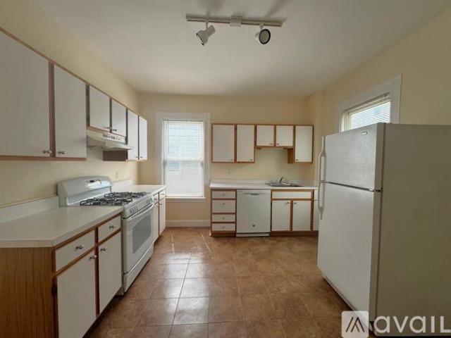 1 BR, 1 BA Apartment 119 Museum St, Unit 1, Somerville, MA 02143