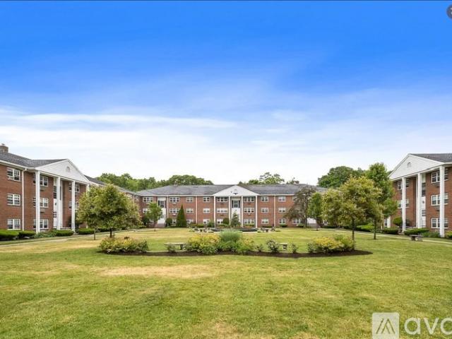1 BR, 1 BA Apartment 11 Old Colony Lane, Unit 7, Arlington, MA 02476