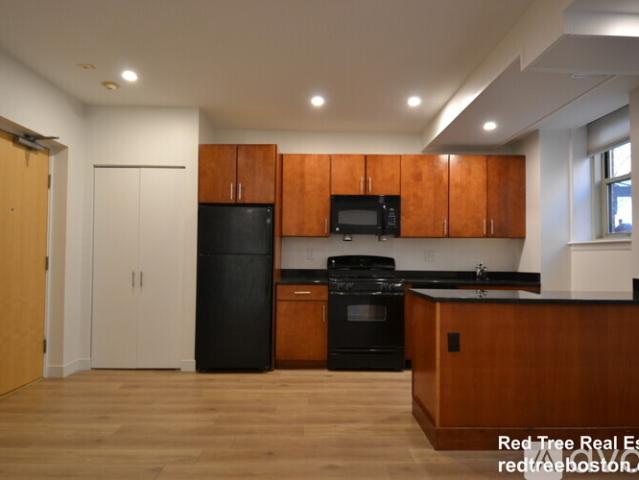 1 BR, 1 BA Apartment 11 Camelot Ct, Unit 11 1H, Boston, MA 02135