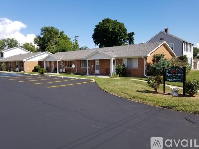 1 BR, 1 BA Apartment 11 Gratiot Court, Unit One Bedroom, Mount Clemens, MI 48043