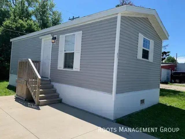 1 BR, 1 BA Apartment 11 Ronald Dr, Bloomington, IL 61704