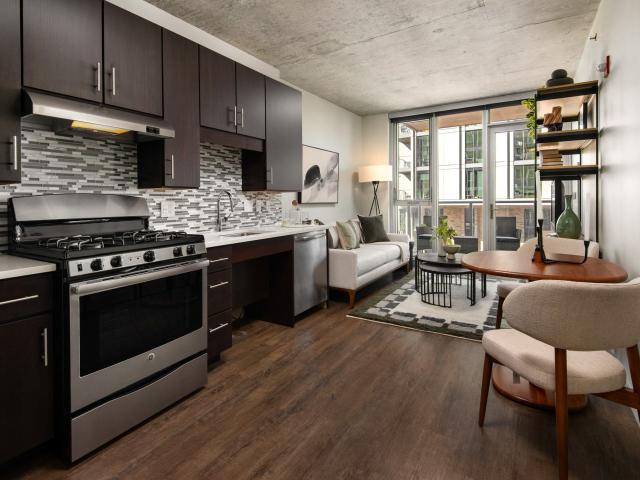 1 BR, 1 BA Apartment 11 South Green Street Unit 1614, Chicago, IL 60607