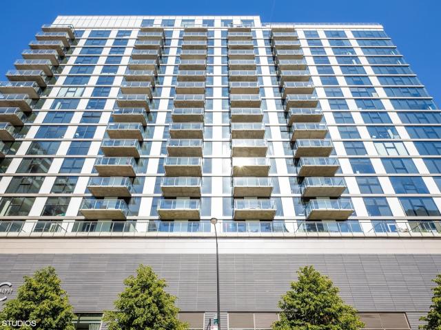 1 BR, 1 BA Apartment 123 North Des Plaines St, Chicago, IL 60661
