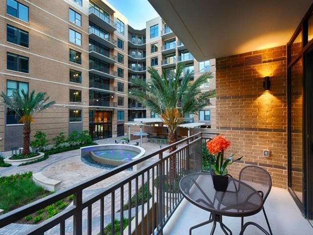 1 BR, 1 BA Apartment 12000 Barryknoll Lane Unit 725, Houston, TX 77024