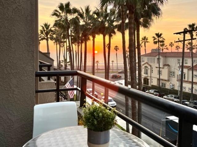 1 BR, 1 BA Apartment 1200 Pacific Coast Hwy, Unit 4XX, Huntington Beach, CA 92648