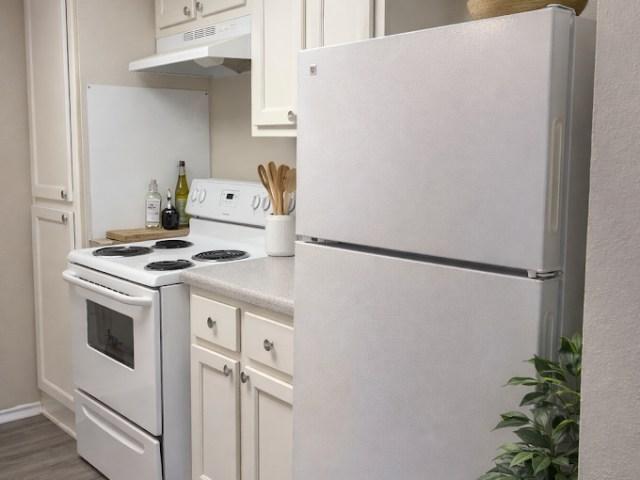 1 BR, 1 BA Apartment 1201 S Johnson St Unit 44, Alvin, TX 77511
