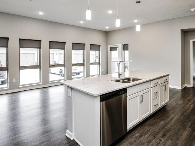 1 BR, 1 BA Apartment 1202 S 177th Plaza Unit E301, Omaha, NE 68130
