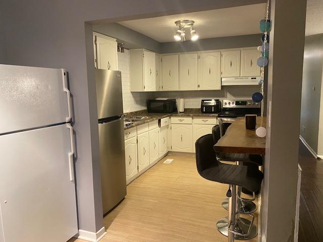 1 BR, 1 BA Apartment 1203 Afton Dr, Sarnia, ON N7S 5R4