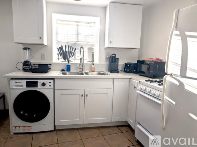 1 BR, 1 BA Apartment 1203 Barelas Rd SW, Unit A, Albuquerque, NM 87102