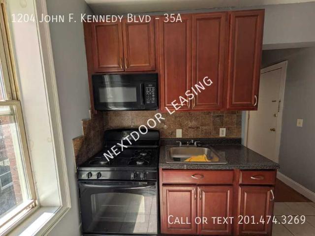 1 BR, 1 BA Apartment 1204 John F. Kennedy Blvd, Bayonne, NJ 07002