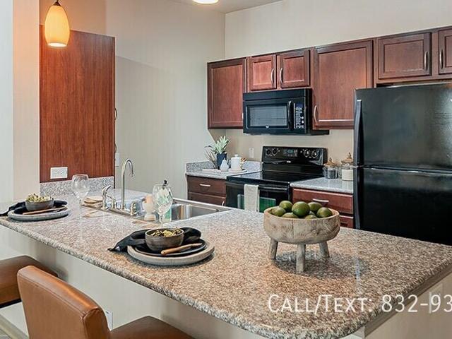 1 BR, 1 BA Apartment 12076 Broadway St, Pearland, TX 77584