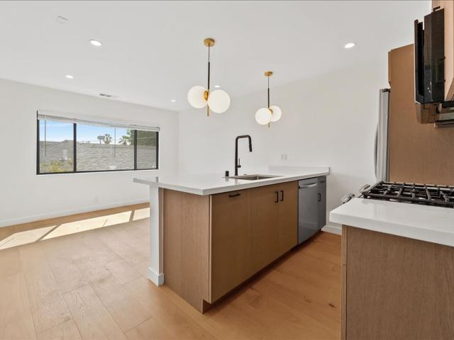 1 BR, 1 BA Apartment 1210 Larrabee St West Hollywood, CA 90069