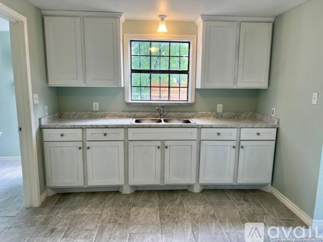 1 BR, 1 BA Apartment 1218 NW 23rd St, Unit 2, San Antonio, TX 78207