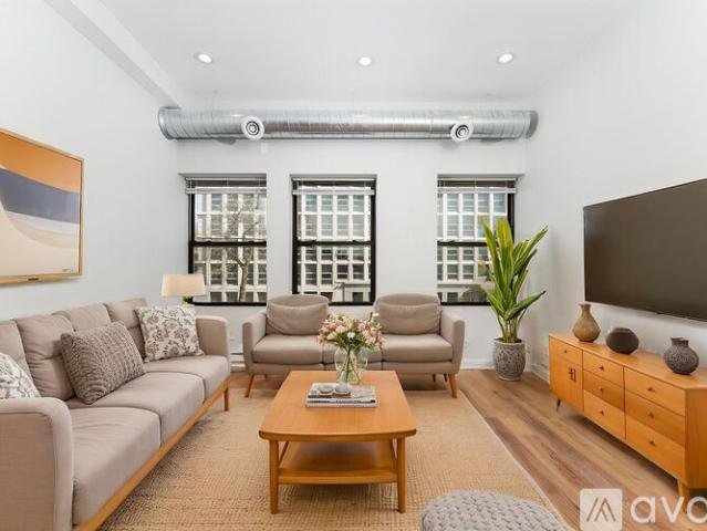 1 BR, 1 BA Apartment 1219 W Devon Ave, Unit 201, Chicago, IL 60660