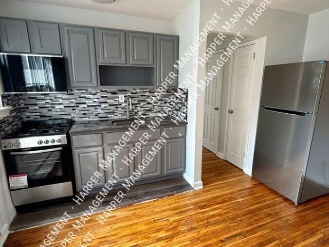 1 BR, 1 BA Apartment 121 N. Walnut Street, East Orange, NJ 07017