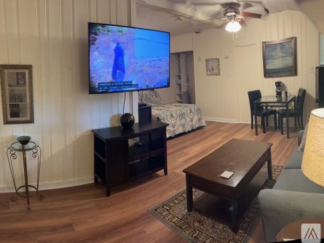 1 BR, 1 BA Apartment 121 S Main St, Unit Unit 7, West Bridgewater, MA 02379