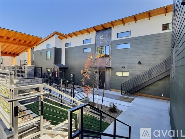 1 BR, 1 BA Apartment 1221 East Emma Drive, Unit 204, Flagstaff, AZ 86001