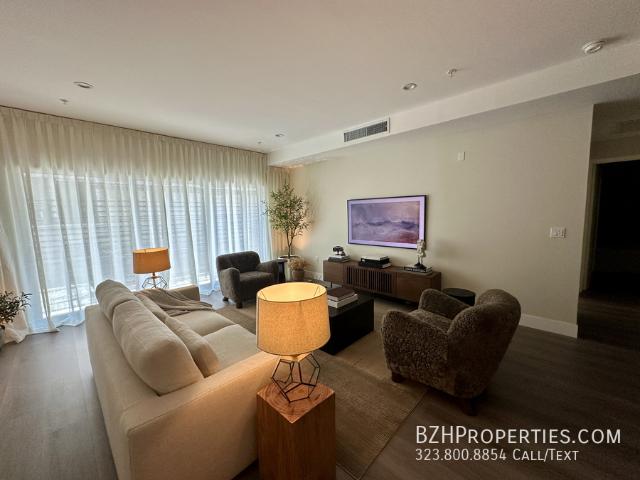 1 BR, 1 BA Apartment 1223 N Hayworth Ave, West Hollywood, CA 90046