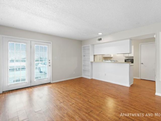 1 BR, 1 BA Apartment 1229 N LBJ, San Marcos, TX 78666