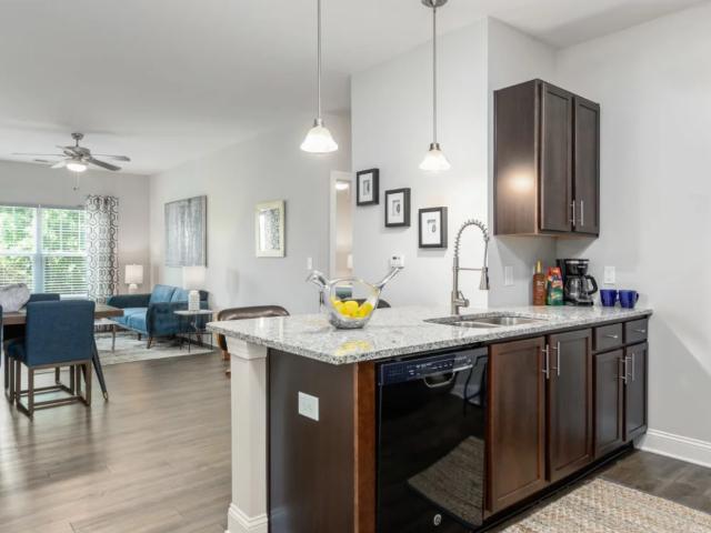 1 BR, 1 BA Apartment 122 Retreat Lane Unit 1E, Burlington, NC 27215