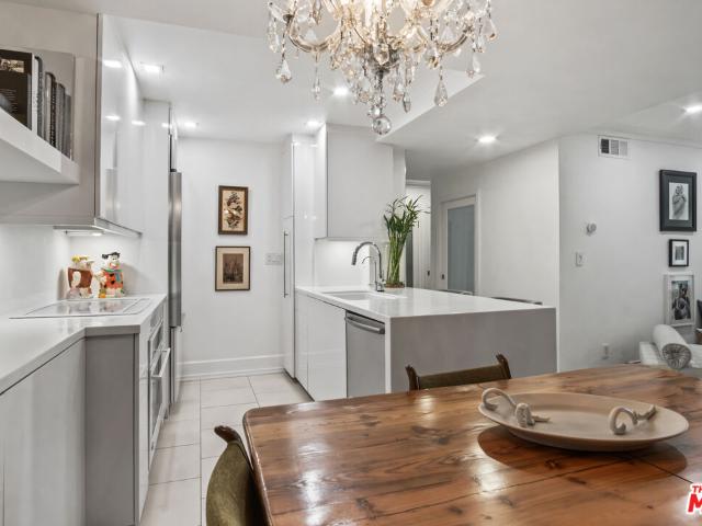1 BR, 1 BA Apartment 1230 Horn Avenue, West Hollywood, CA 90069