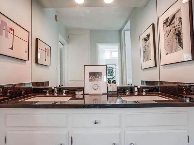 1 BR, 1 BA Apartment 1233 North Flores Street, West Hollywood, CA 90069