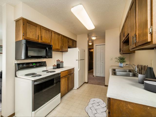 1 BR, 1 BA Apartment 1234 North Broadway Unit 202, Fergus Falls, MN 56537