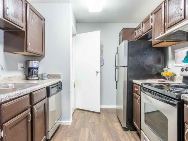 1 BR, 1 BA Apartment 1249 Enclave Circle Unit 807, Arlington, TX 76011