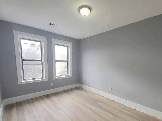 1 BR, 1 BA Apartment 125 Osborne Ter, Newark, NJ 07108